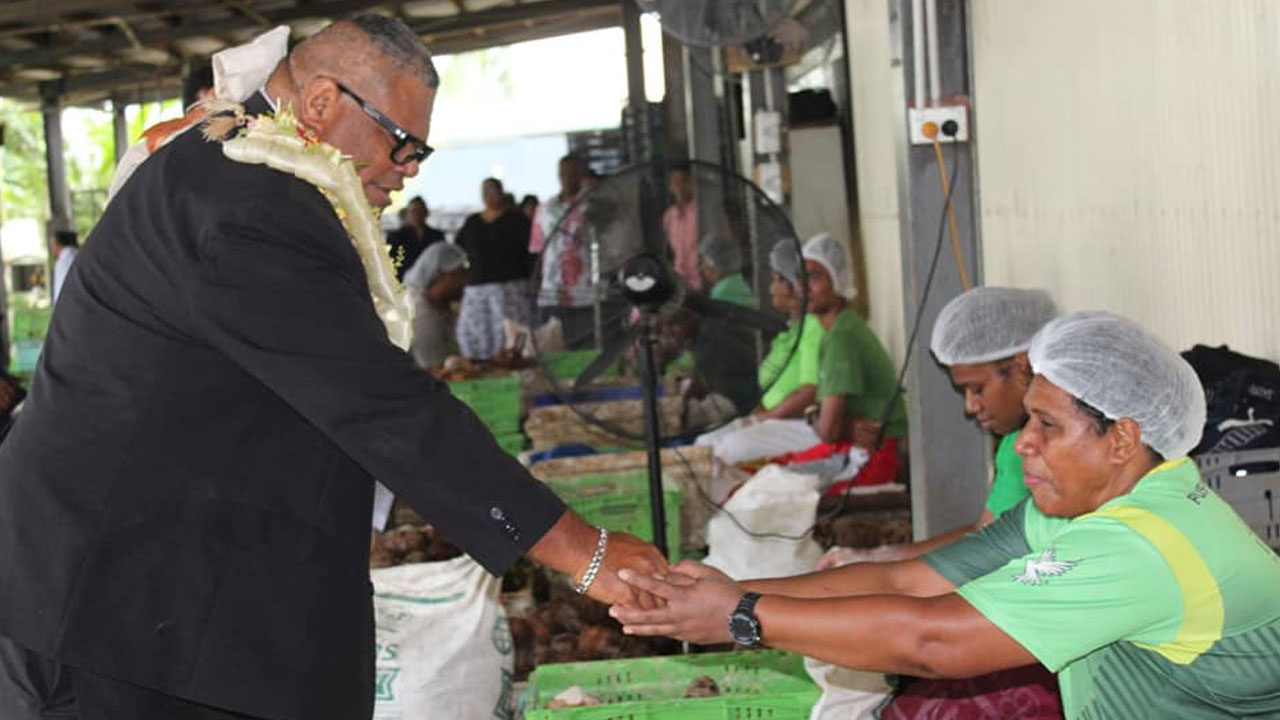Agriculture minister visits AMA office – FBC News