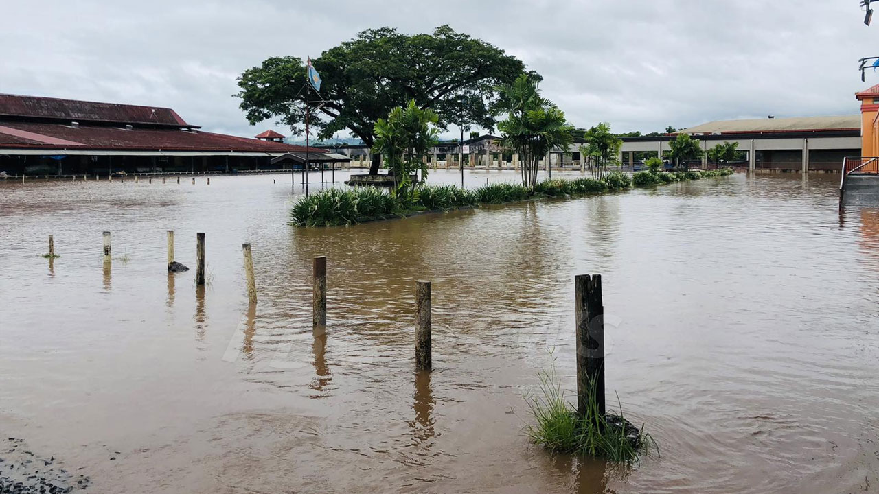 High tide elevates flood risk – FBC News