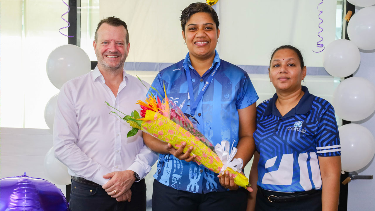 FRCS honours first female detector dog handler – FBC News