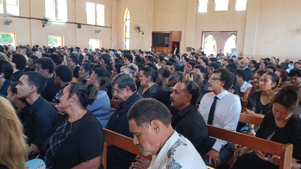 Crowds gather to farewell Dr. Samisoni – FBC News