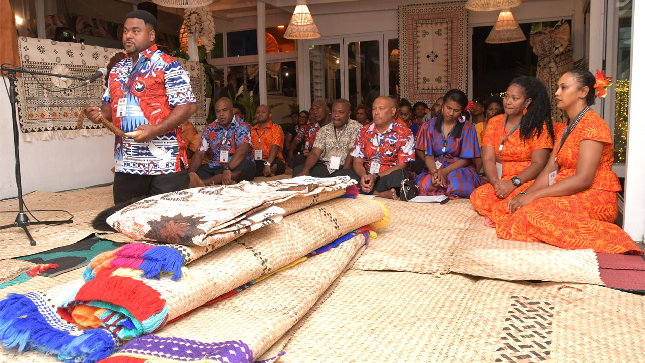 PM thanks Rarotonga Fijian community for reception – FBC News