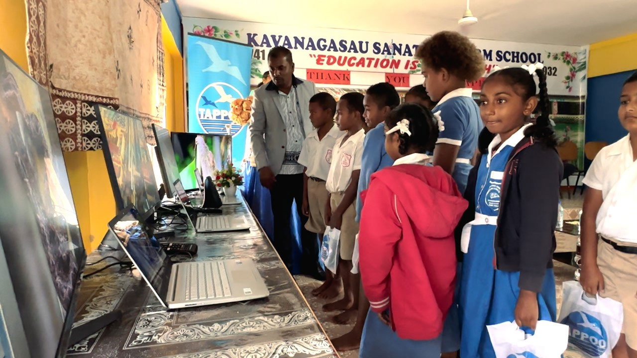 Tappoo Foundation donates $12,500 worth of computer equipment – FBC News