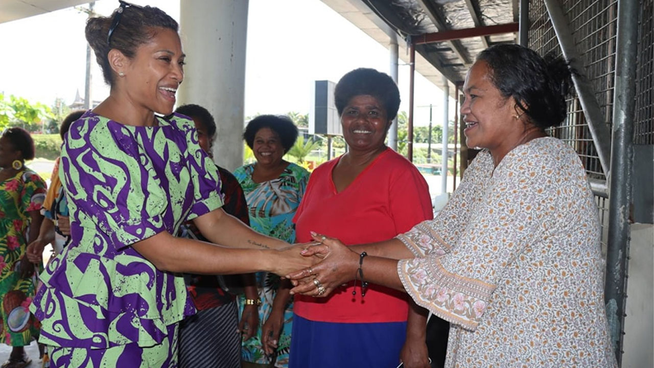 Minister visits Laqere Market – FBC News