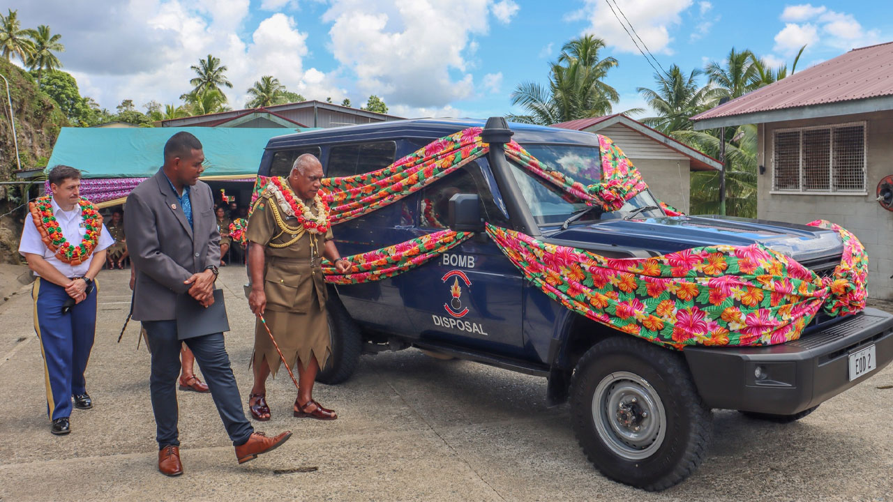 RFMF Engineers Regiment receive new equipment – FBC News