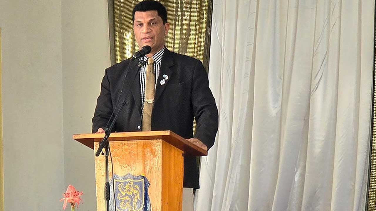 Radrodro calls for teamwork in education – FBC News